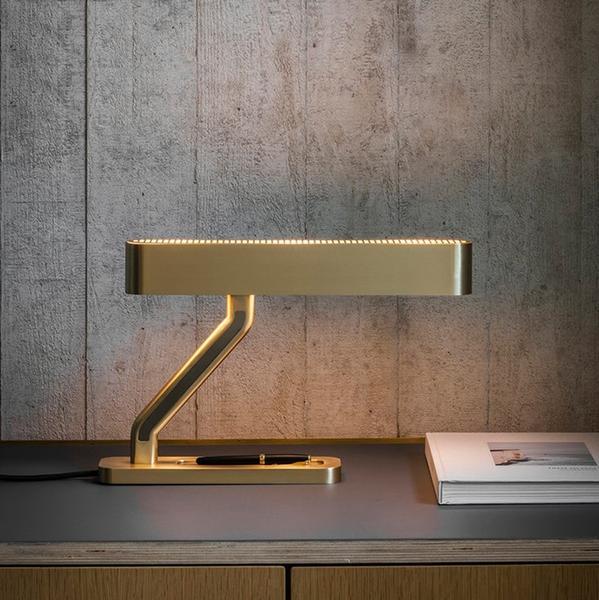 Lampe de table en laiton - MORGAN – Mon Enseigne Lumineuse